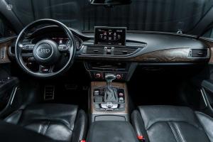 Black Audi S7 2014 in Vilnius, with an engine capacity of 3.99 L and mileage of 165 thousand km for 21999 €, photo 22 on AUTOMOTO.COM.LV