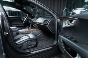 Black Audi S7 2014 in Vilnius, with an engine capacity of 3.99 L and mileage of 165 thousand km for 21999 €, photo 28 on AUTOMOTO.COM.LV