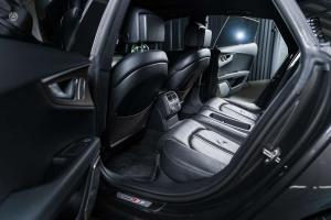 Black Audi S7 2014 in Vilnius, with an engine capacity of 3.99 L and mileage of 165 thousand km for 21999 €, photo 33 on AUTOMOTO.COM.LV