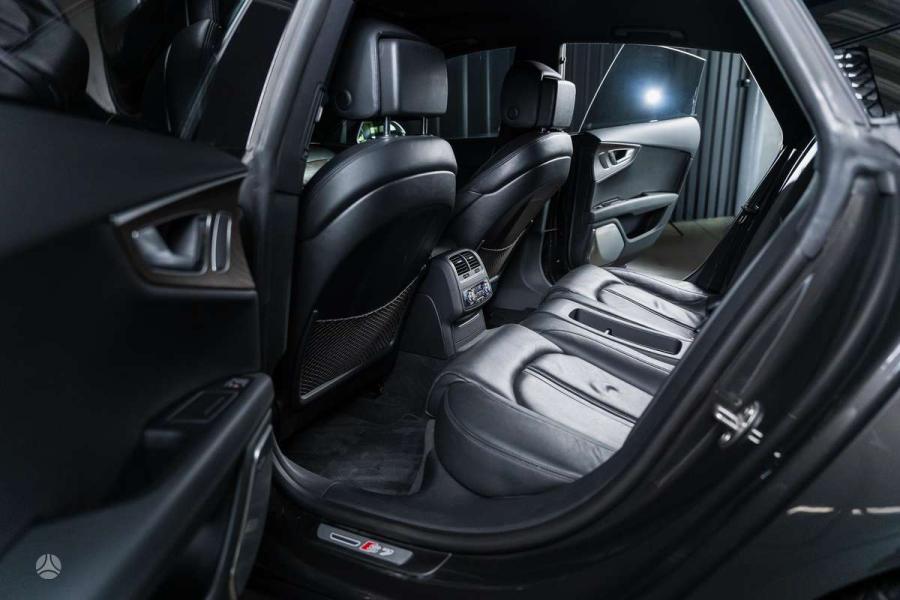 Brūns Audi S7 2014 Viļņa, ar dzinēja tilpumu 3.99 L un nobraukumu 165 tūkst. km par 21999 €, foto 33 vietnē AUTOMOTO.COM.LV