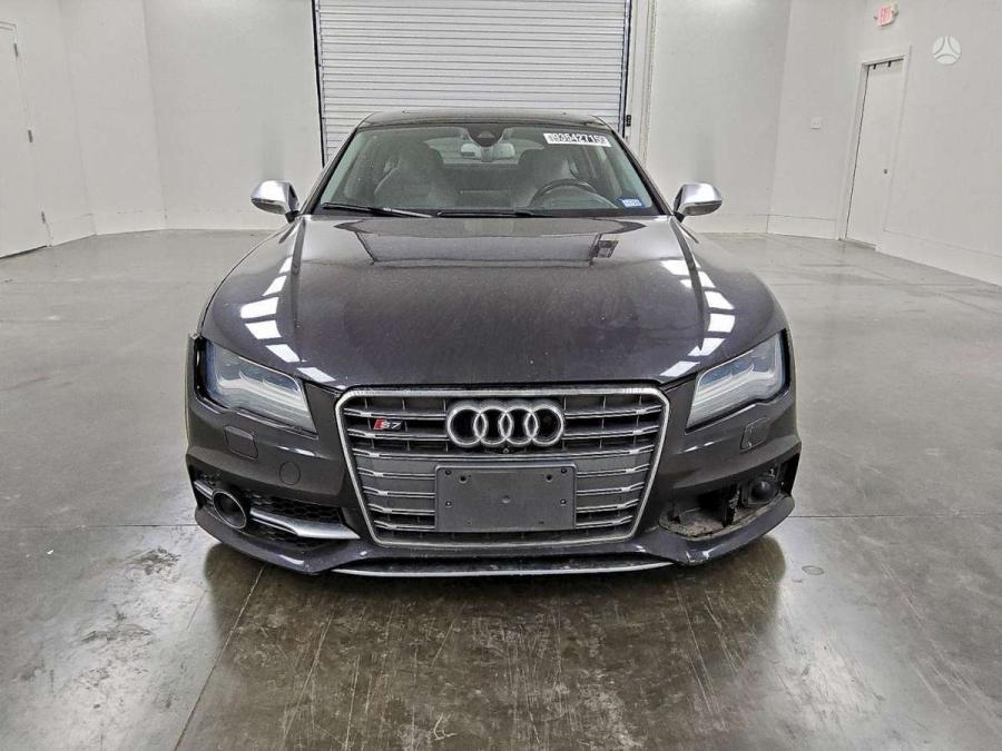 Grey Audi S7 2013 in Vilnius, with an engine capacity of 3.99 L and mileage of 158 thousand km for 11350 €, photo 3 on AUTOMOTO.COM.LV