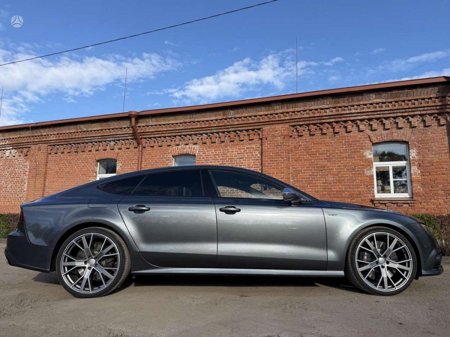 Pelēks Audi S7 2014 Kauņa, ar dzinēja tilpumu 3.99 L un nobraukumu 195 tūkst. km par 20800 €, foto 1 vietnē AUTOMOTO.COM.LV