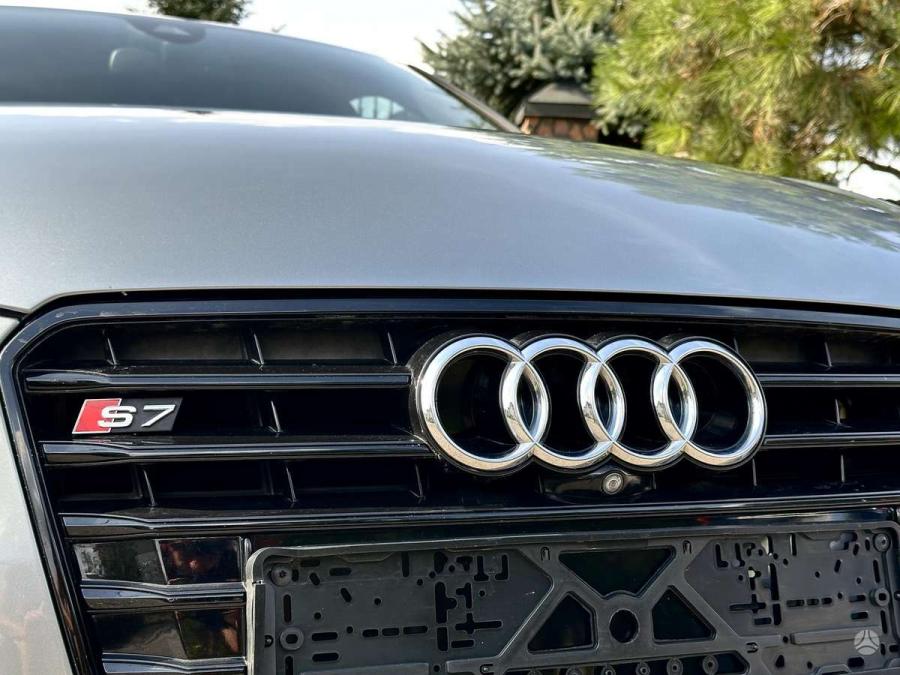 Pelēks Audi S7 2014 Šauļi, ar dzinēja tilpumu 3.99 L un nobraukumu 139 tūkst. km par 19999 €, foto 11 vietnē AUTOMOTO.COM.LV