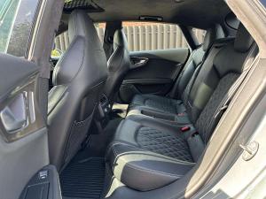 Pelēks Audi S7 2014 Šauļi, ar dzinēja tilpumu 3.99 L un nobraukumu 139 tūkst. km par 19999 €, foto 20 vietnē AUTOMOTO.COM.LV