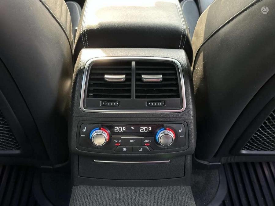 Pelēks Audi S7 2014 Šauļi, ar dzinēja tilpumu 3.99 L un nobraukumu 139 tūkst. km par 19999 €, foto 21 vietnē AUTOMOTO.COM.LV
