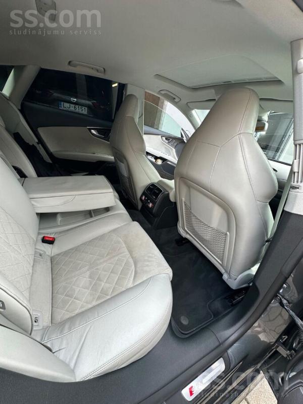 Grey Audi S7 2014 in Riga, with an engine capacity of 4.00 L and mileage of 244 thousand km for 27999 €, photo 8 on AUTOMOTO.COM.LV