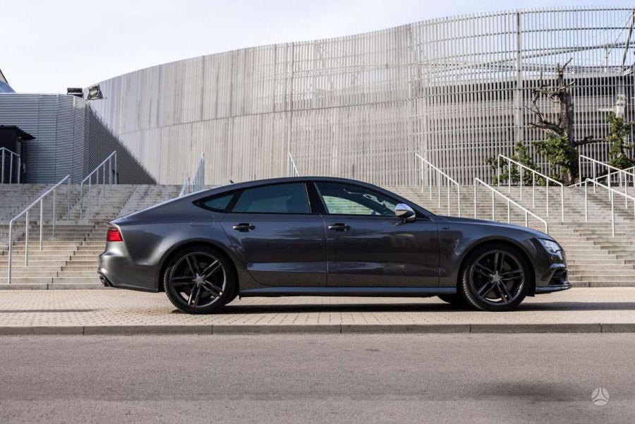 Grey Audi S7 2016 in Kaunas, with an engine capacity of 4.00 L and mileage of 144 thousand km for 23900 €, photo 6 on AUTOMOTO.COM.LV