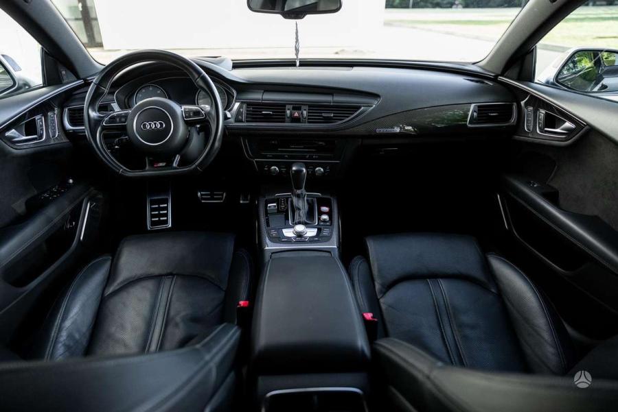 Grey Audi S7 2016 in Kaunas, with an engine capacity of 4.00 L and mileage of 144 thousand km for 23900 €, photo 9 on AUTOMOTO.COM.LV