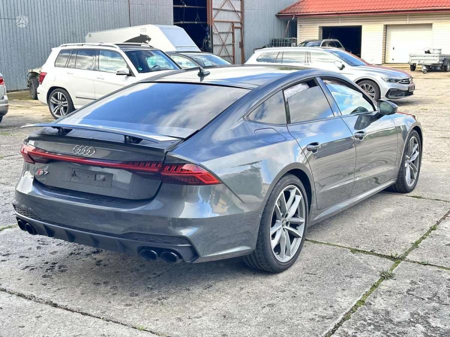 Grey Audi S7 2019 in Marijampole, with an engine capacity of 2.97 L and mileage of 109 thousand km for 28900 €, photo 5 on AUTOMOTO.COM.LV