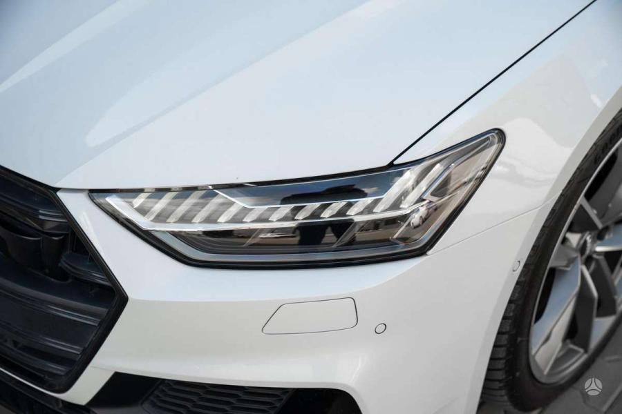 White Audi S7 2019 in Vilnius, with an engine capacity of 2.97 L and mileage of 121 thousand km for 44600 €, photo 3 on AUTOMOTO.COM.LV