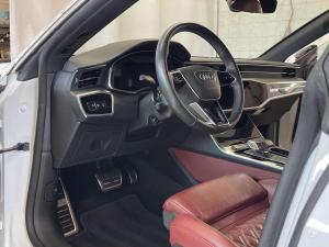 White Audi S7 2022 in Vilnius, with an engine capacity of 2.89 L and mileage of 61 thousand km for 49900 €, photo 14 on AUTOMOTO.COM.LV