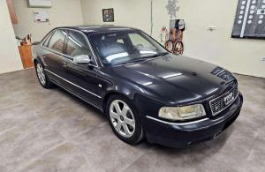 Black Audi S8 2000 in Kaunas, with an engine capacity of 4.20 L and mileage of 378 thousand km for 8500 €, photo  on AUTOMOTO.COM.LV