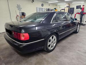 Black Audi S8 2000 in Kaunas, with an engine capacity of 4.20 L and mileage of 378 thousand km for 8500 €, photo 6 on AUTOMOTO.COM.LV