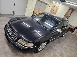 Black Audi S8 2000 in Kaunas, with an engine capacity of 4.20 L and mileage of 378 thousand km for 8500 €, photo 8 on AUTOMOTO.COM.LV