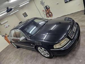 Black Audi S8 2000 in Kaunas, with an engine capacity of 4.20 L and mileage of 378 thousand km for 8500 €, photo 9 on AUTOMOTO.COM.LV