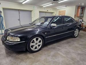 Black Audi S8 2000 in Kaunas, with an engine capacity of 4.20 L and mileage of 378 thousand km for 8500 €, photo 10 on AUTOMOTO.COM.LV