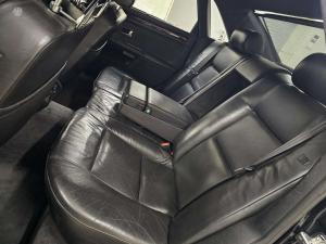 Black Audi S8 2000 in Kaunas, with an engine capacity of 4.20 L and mileage of 378 thousand km for 8500 €, photo 14 on AUTOMOTO.COM.LV