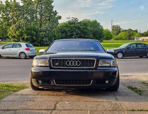 Black Audi S8 2000 in Kaunas, with an engine capacity of 4.20 L and mileage of 378 thousand km for 8500 €, photo 21 on AUTOMOTO.COM.LV