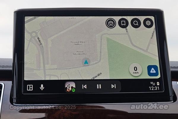 Черный Ауди С8 2012 в Таллин, объемом двигателя 4.00 л и пробегом 109 тыс. км за 25900 €, фото 6 на AUTOMOTO.COM.LV