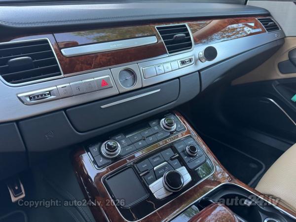 Melns Audi S8 2012 Tallina, ar dzinēja tilpumu 4.00 L un nobraukumu 116 tūkst. km par 26900 €, foto 10 vietnē AUTOMOTO.COM.LV