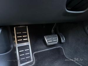 Black Audi S8 2012 in Tallinn, with an engine capacity of 4.00 L and mileage of 116 thousand km for 26900 €, photo 13 on AUTOMOTO.COM.LV