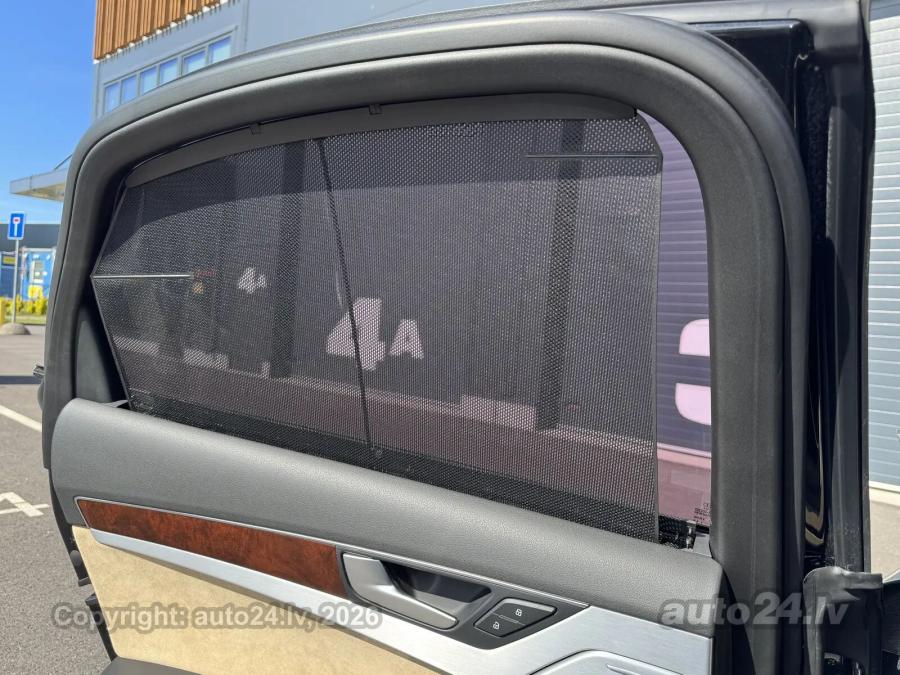 Черный Ауди С8 2012 в Таллин, объемом двигателя 4.00 л и пробегом 117 тыс. км за 27995 €, фото 20 на AUTOMOTO.COM.LV