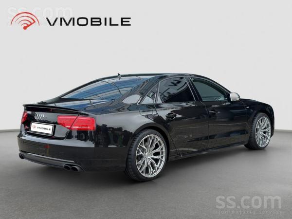 Audi S8 2012 in Riga on AUTOMOTO.COM.LV Black Audi S8 2012 in Riga, with an engine capacity of 4.00 L and mileage of 137 thousand km for 25990 €, photo 3 on AUTOMOTO.COM.LV