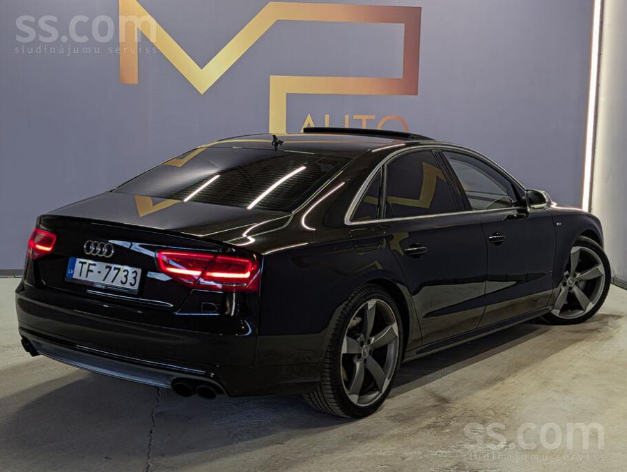 Black Audi S8 2013 in Jurmala, with an engine capacity of 4.00 L and mileage of 173 thousand km for 25000 €, photo 5 on AUTOMOTO.COM.LV
