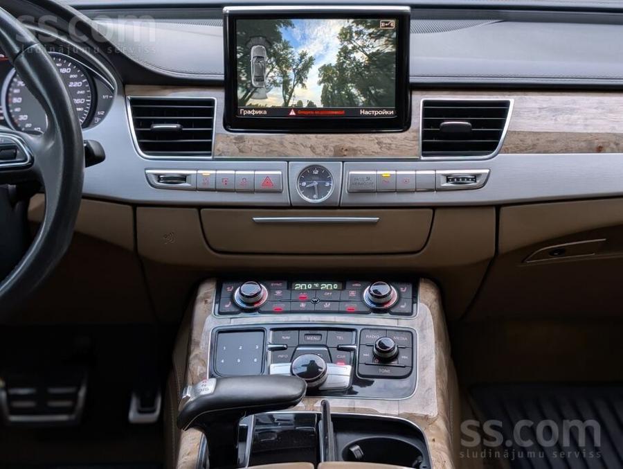 Black Audi S8 2013 in Jurmala, with an engine capacity of 4.00 L and mileage of 173 thousand km for 25000 €, photo 23 on AUTOMOTO.COM.LV