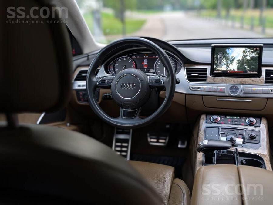Black Audi S8 2013 in Jurmala, with an engine capacity of 4.00 L and mileage of 173 thousand km for 25000 €, photo 24 on AUTOMOTO.COM.LV