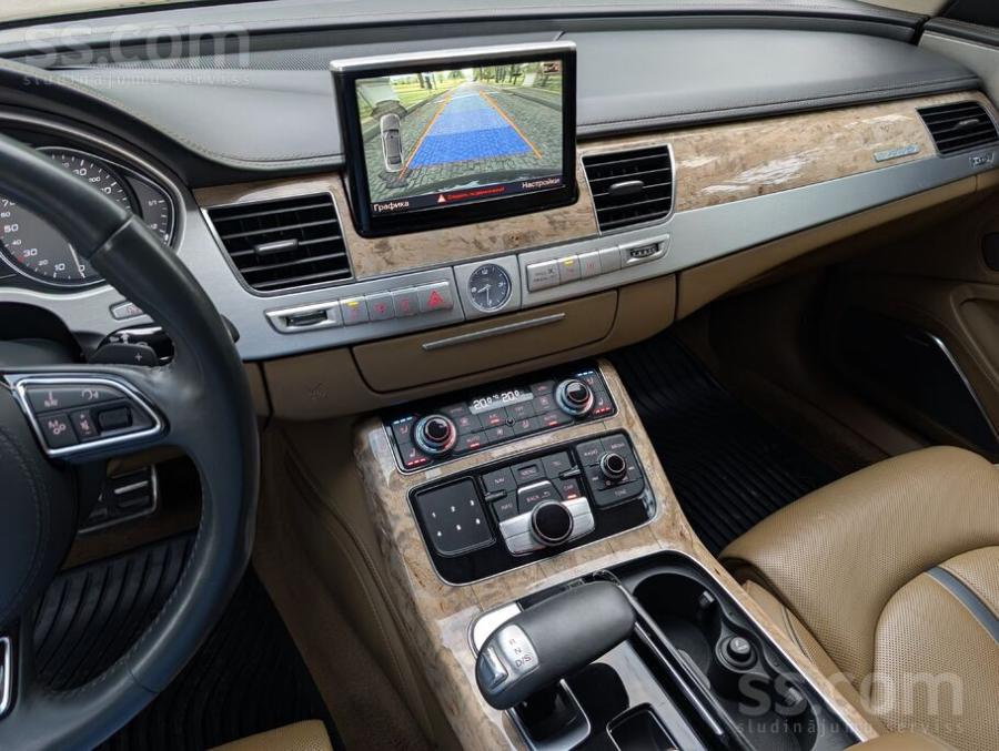 Black Audi S8 2013 in Jurmala, with an engine capacity of 4.00 L and mileage of 173 thousand km for 25000 €, photo 26 on AUTOMOTO.COM.LV