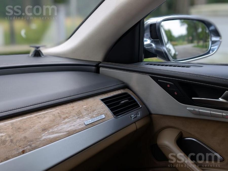 Black Audi S8 2013 in Jurmala, with an engine capacity of 4.00 L and mileage of 173 thousand km for 25000 €, photo 27 on AUTOMOTO.COM.LV