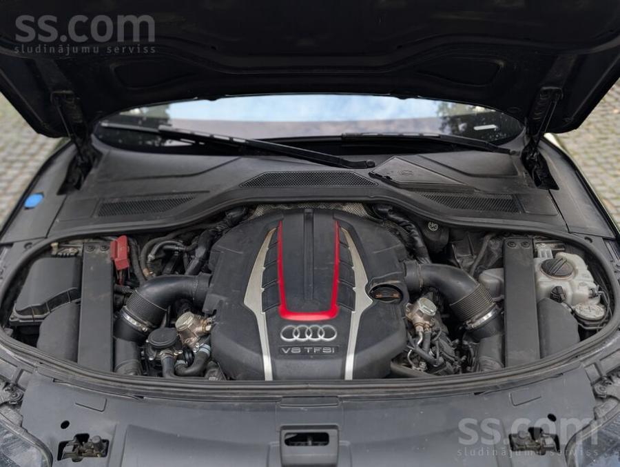 Black Audi S8 2013 in Jurmala, with an engine capacity of 4.00 L and mileage of 173 thousand km for 25000 €, photo 33 on AUTOMOTO.COM.LV