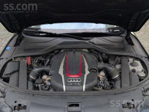 Melns Audi S8 2013 Jūrmala, ar dzinēja tilpumu 4.00 L un nobraukumu 174 tūkst. km par 26000 €, foto 16 vietnē AUTOMOTO.COM.LV
