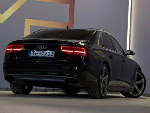 Black Audi S8 2013 in Jurmala, with an engine capacity of 4.00 L and mileage of 173 thousand km for 25000 €, photo 9 on AUTOMOTO.COM.LV