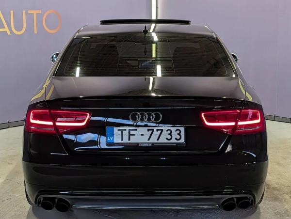 Black Audi S8 2013 in Jurmala, with an engine capacity of 4.00 L and mileage of 173 thousand km for 25000 €, photo 9 on AUTOMOTO.COM.LV