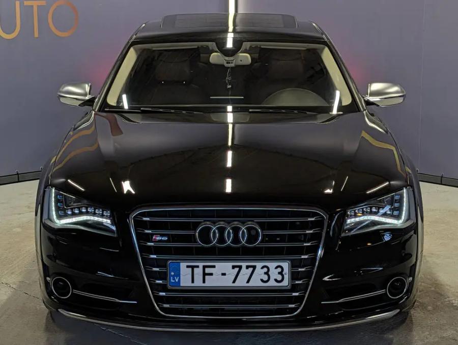 Black Audi S8 2013 in Jurmala, with an engine capacity of 4.00 L and mileage of 173 thousand km for 25000 €, photo 11 on AUTOMOTO.COM.LV
