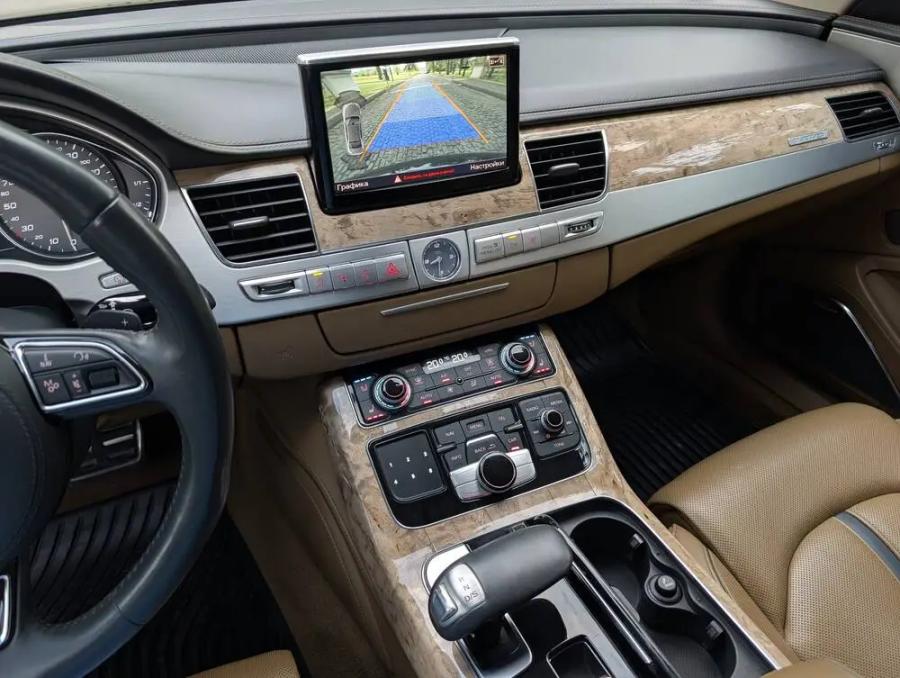 Black Audi S8 2013 in Jurmala, with an engine capacity of 4.00 L and mileage of 173 thousand km for 25000 €, photo 20 on AUTOMOTO.COM.LV