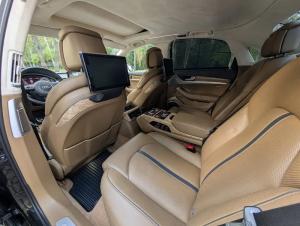 Black Audi S8 2013 in Jurmala, with an engine capacity of 4.00 L and mileage of 173 thousand km for 25000 €, photo 25 on AUTOMOTO.COM.LV