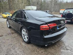 Melns Audi S8 2015 Tallina, ar dzinēja tilpumu 3.99 L un nobraukumu 280 tūkst. km par 14900 €, foto 3 vietnē AUTOMOTO.COM.LV