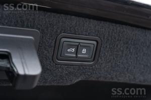Melns Audi S8 2020 Rīga, ar dzinēja tilpumu 4.00 L un nobraukumu 68 tūkst. km par 79900 €, foto 36 vietnē AUTOMOTO.COM.LV