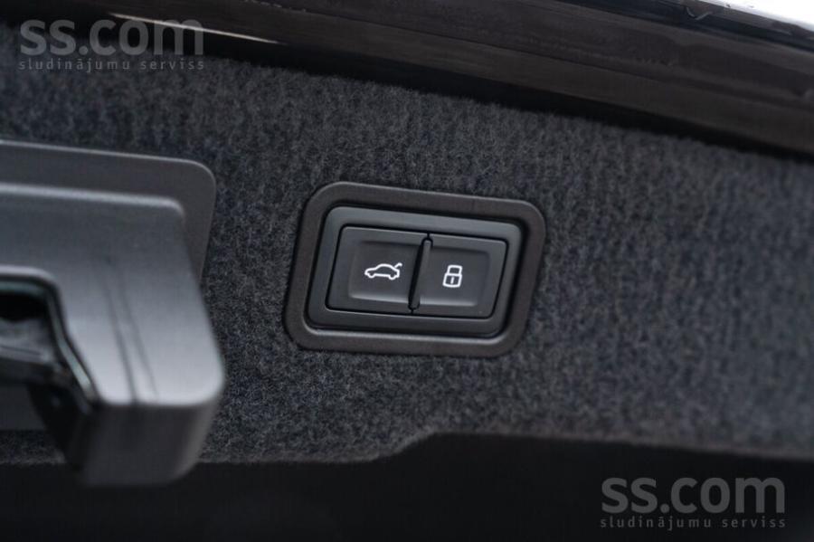 Melns Audi S8 2020 Rīga, ar dzinēja tilpumu 4.00 L un nobraukumu 68 tūkst. km par 79900 €, foto 36 vietnē AUTOMOTO.COM.LV