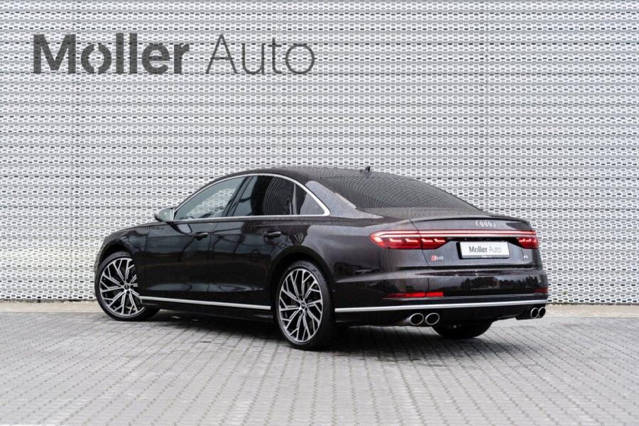 Melns Audi S8 2020 Mārupe, ar dzinēja tilpumu 4.00 L un nobraukumu 68 tūkst. km par 79900 €, foto 4 vietnē AUTOMOTO.COM.LV