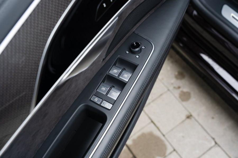 Melns Audi S8 2020 Mārupe, ar dzinēja tilpumu 4.00 L un nobraukumu 68 tūkst. km par 79900 €, foto 9 vietnē AUTOMOTO.COM.LV