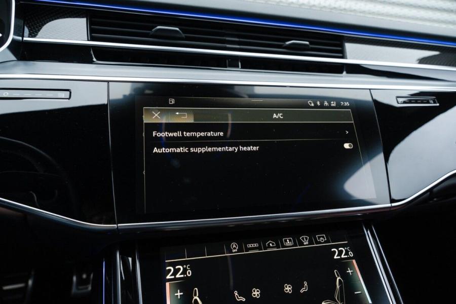 Melns Audi S8 2020 Mārupe, ar dzinēja tilpumu 4.00 L un nobraukumu 68 tūkst. km par 79900 €, foto 21 vietnē AUTOMOTO.COM.LV