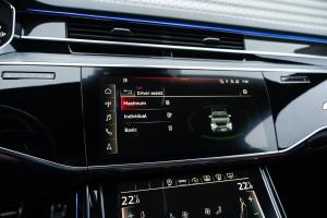 Melns Audi S8 2020 Mārupe, ar dzinēja tilpumu 4.00 L un nobraukumu 68 tūkst. km par 79900 €, foto 25 vietnē AUTOMOTO.COM.LV