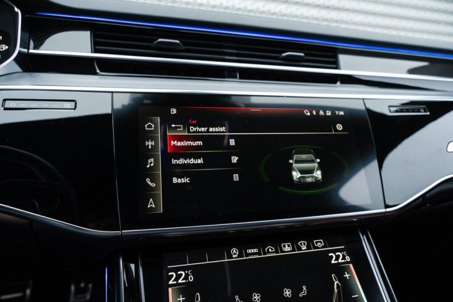 Melns Audi S8 2020 Mārupe, ar dzinēja tilpumu 4.00 L un nobraukumu 68 tūkst. km par 79900 €, foto 25 vietnē AUTOMOTO.COM.LV