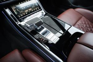 Melns Audi S8 2020 Mārupe, ar dzinēja tilpumu 4.00 L un nobraukumu 68 tūkst. km par 79900 €, foto 32 vietnē AUTOMOTO.COM.LV
