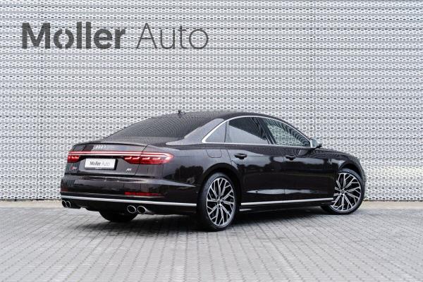 Black Audi S8 2020 in Marupe, with an engine capacity of 4.00 L and mileage of 68 thousand km for 79900 €, photo 5 on AUTOMOTO.COM.LV