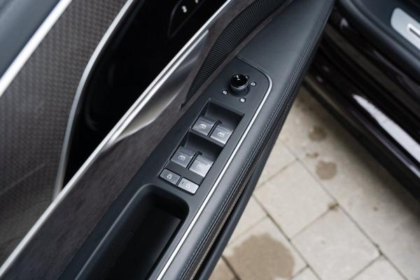 Black Audi S8 2020 in Marupe, with an engine capacity of 4.00 L and mileage of 68 thousand km for 79900 €, photo 9 on AUTOMOTO.COM.LV